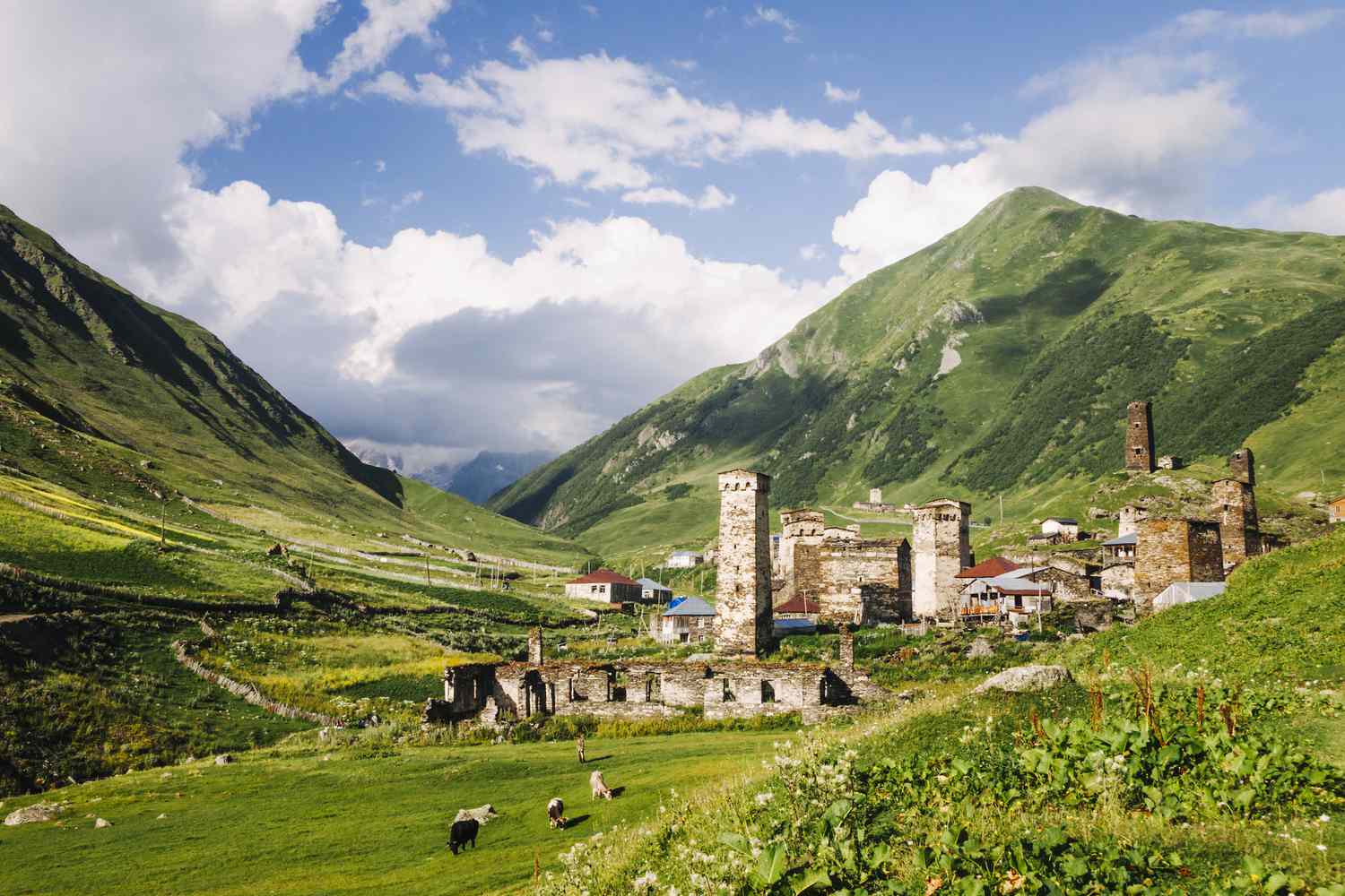 Georgia (country) - Unique Culture and Stunning Landscapes: A Travel ...